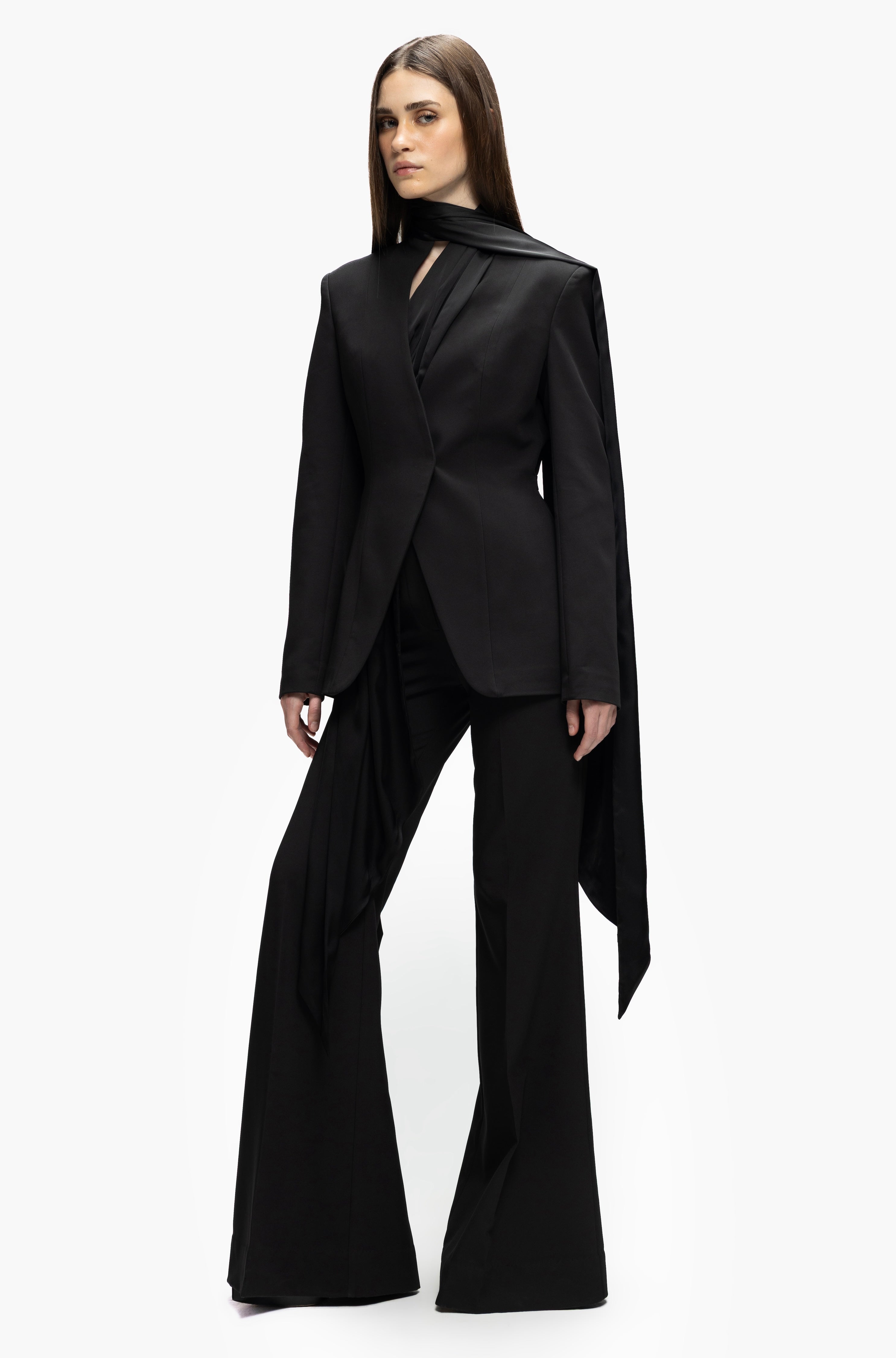 Black Carved Suit Ensemble – Qua